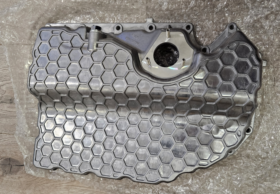 Алюминиевый масляный поддон — Volkswagen Passat CC, 1,8 л, 2012 года ...