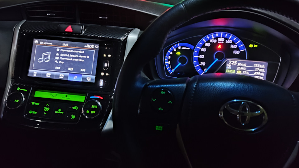 Замена прокладки глушителя — Toyota Corolla Fielder Hybrid, 1,5 л, 2015 ...