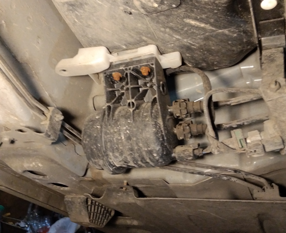 Замена топливного фильтра XC40 D3 — Volvo XC40, 2 л, 2020 года | своими ...