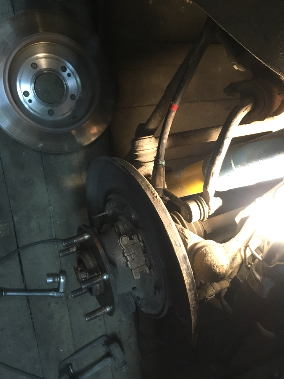 Замена: ГУР, троса ручника, втулки стаба меньшего диаметра — KIA ...