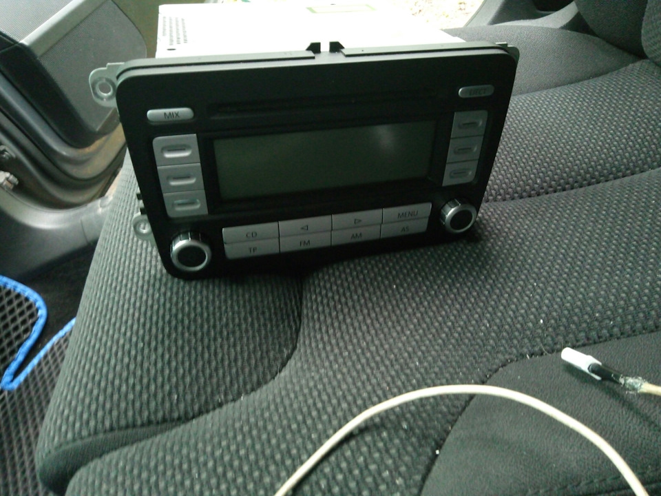 RCD330+ 187B — Volkswagen Passat B6, 2 л, 2006 года | автозвук | DRIVE2