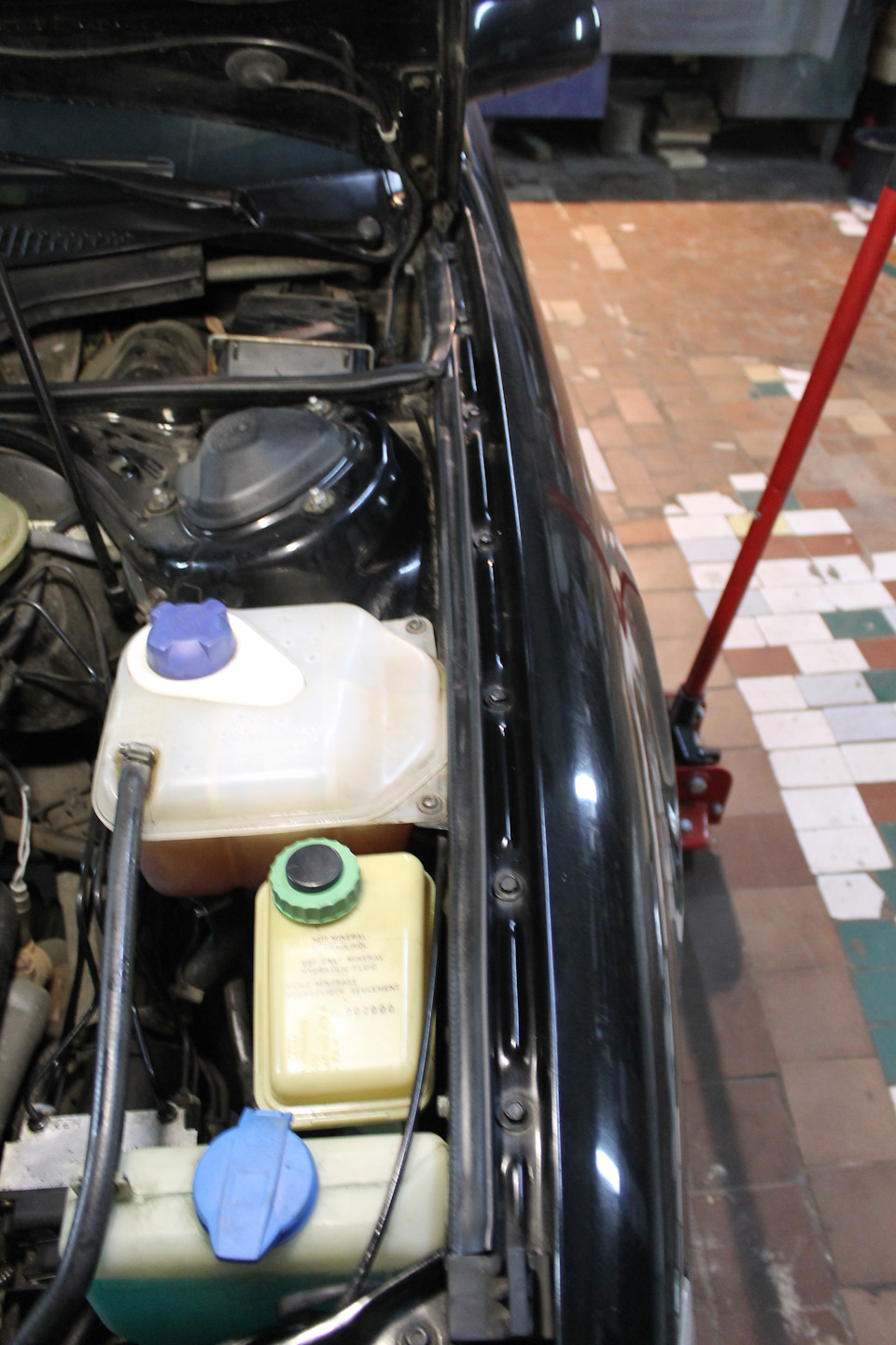 GarageDay #8 — уплотнители капота и работа над ошибками — Audi A6 (C4 ...