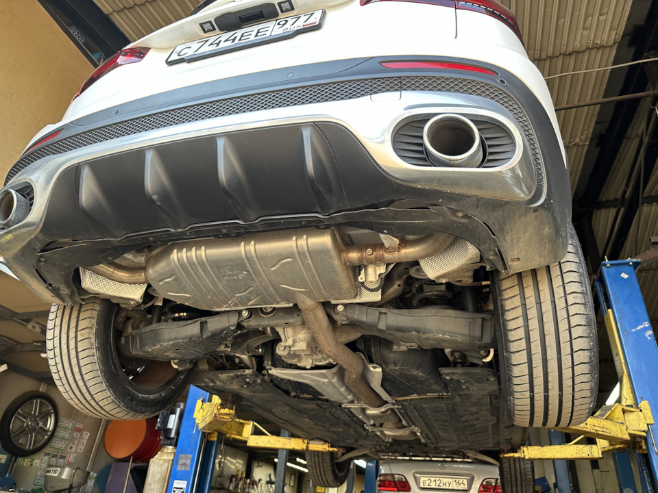 Первое то в рф — Mercedes-Benz GLB 35 AMG, 2 л, 2021 года | плановое ТО ...