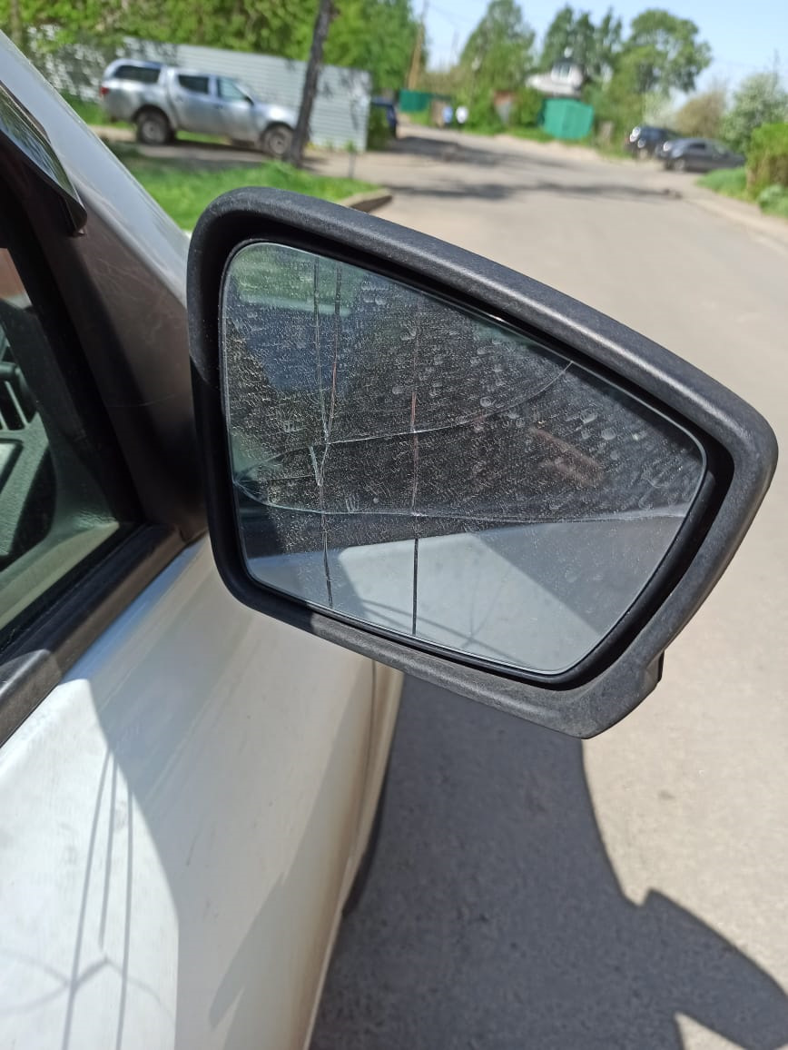 Разбили зеркало заднего вида — Lada Гранта Лифтбек (2G), 1,6 л, 2018 ...