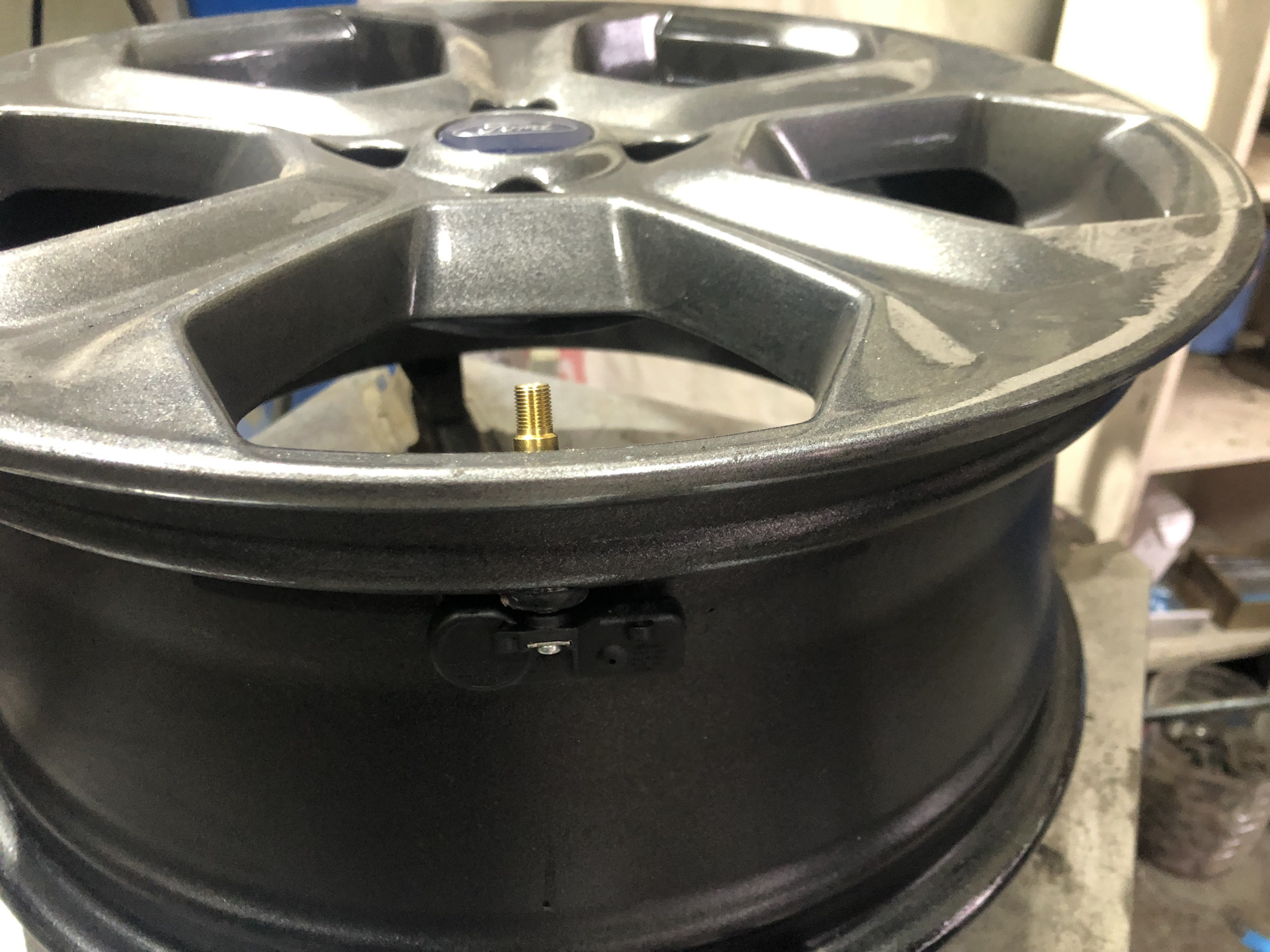 Замена зимней резины GRENLANDER ICEHAWKE 1 205/40R17 84V XL — Ford ...