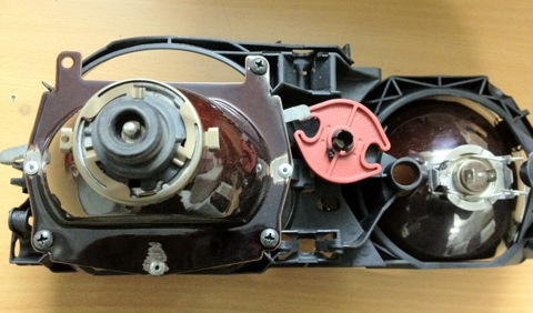 Уплотнитель стекла фары E38 BMW 63128361290 — DRIVE2