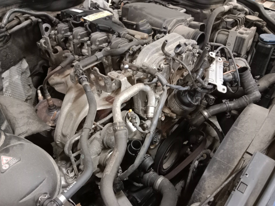 W212.034/M274.920 — Замена помпы (188. 412 км). Часть 2. — Mercedes ...