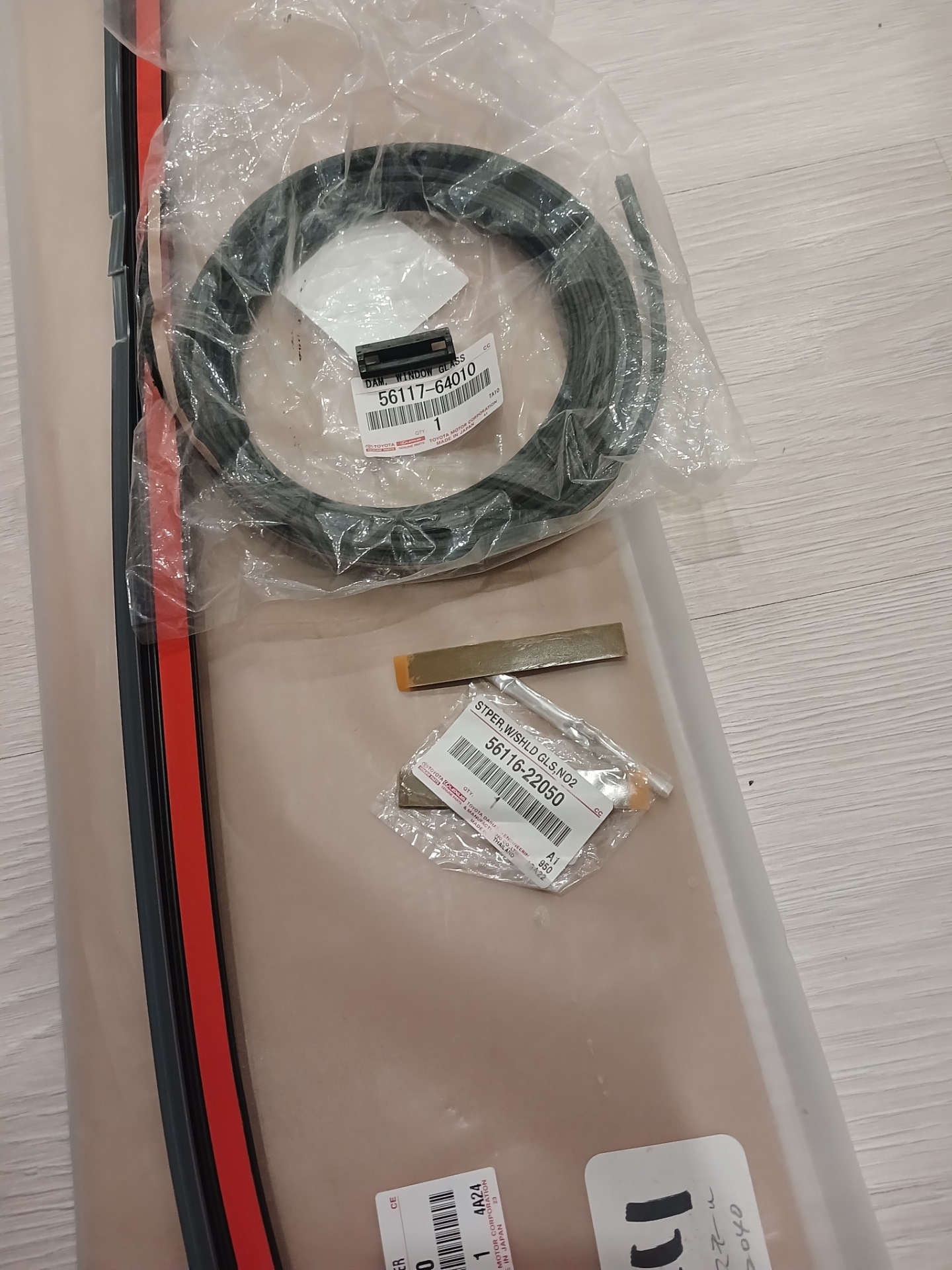 Приехал с Японии полный ремкомплект уплотнителией и ограничитель стекла ...