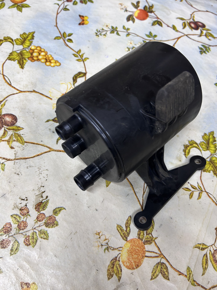 Адсорбер топливных паров на BMW 1 series (E81/E87), BMW 3 series (E90 ...