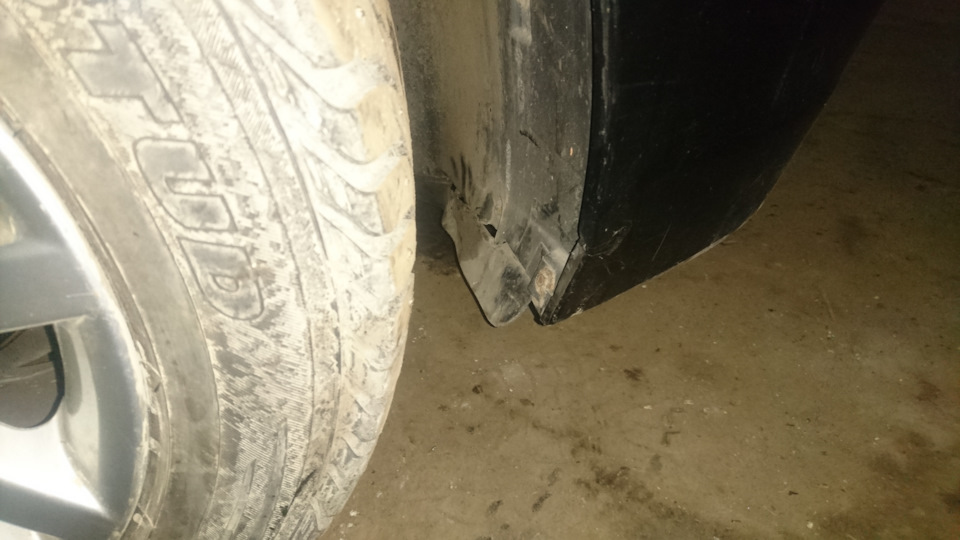 E65 — передние брызговики передних колес — BMW 7 series (E65/E66), 3,6 ...