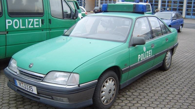 Opel Omega A 2.0 бензиновый 1992 | POLIZEI на DRIVE2