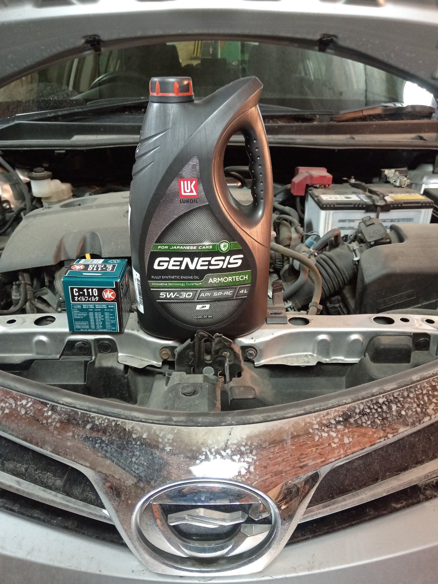 Первое ТО в России, замена антифриза, установка брызговиков, осмотр машины снизу.Toyota Corolla ...