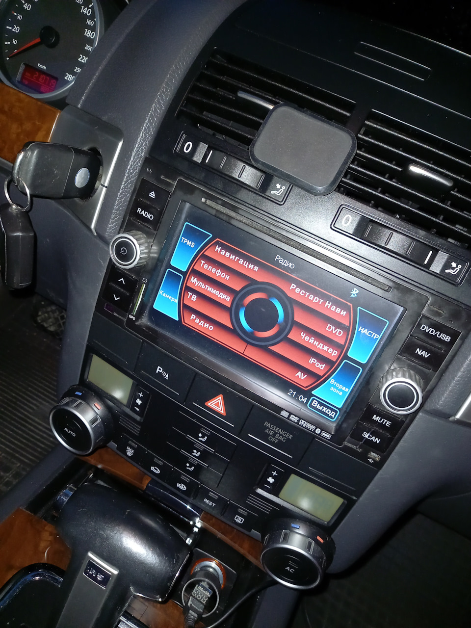 Магнитола фантом 1900 — Volkswagen Touareg (1G), 2,5 л, 2008 года ...