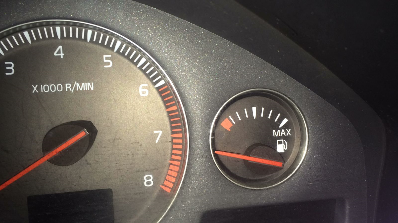 Замена топливного насоса — Volvo XC90 (1G), 2,5 л, 2003 года | поломка ...