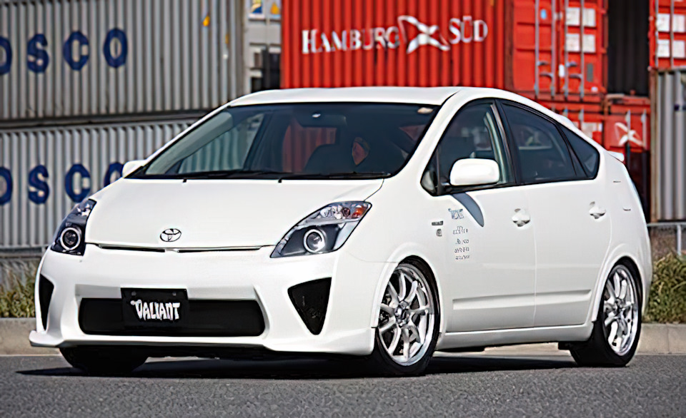 Единственный адекватный бампер на 20ку — Toyota Prius (20), 1,5 л, 2006 года | стайлинг | DRIVE2