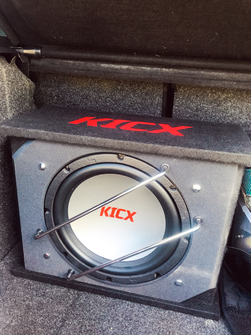 Житель багажника)) — Volkswagen Golf Mk4, 1,6 л, 2001 года | автозвук | DRIVE2