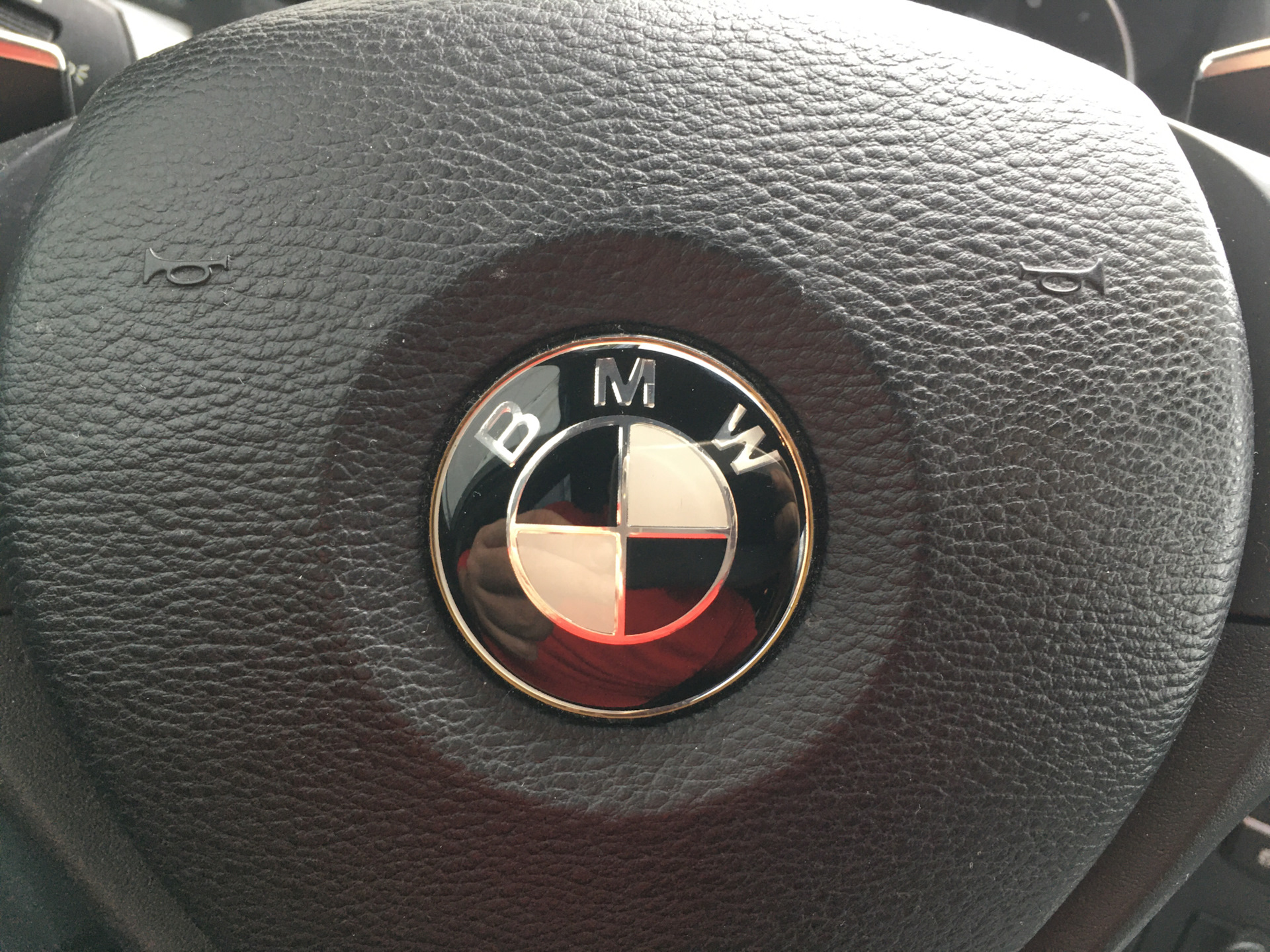 Эмблема на руль… — BMW X5 (E70), 3 л, 2009 года | аксессуары | DRIVE2
