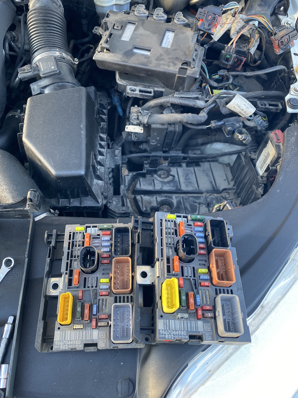 Ошибка P0686! Замена Блока BSM! (РЕШЕНО). — Citroen C5 (2G), 2 л, 2009 ...