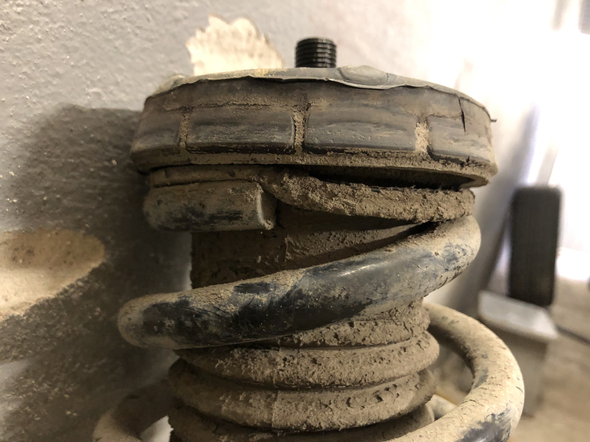 Замена передних амортизаторов ч.1 — Opel Astra J, 1,6 л, 2012 года ...