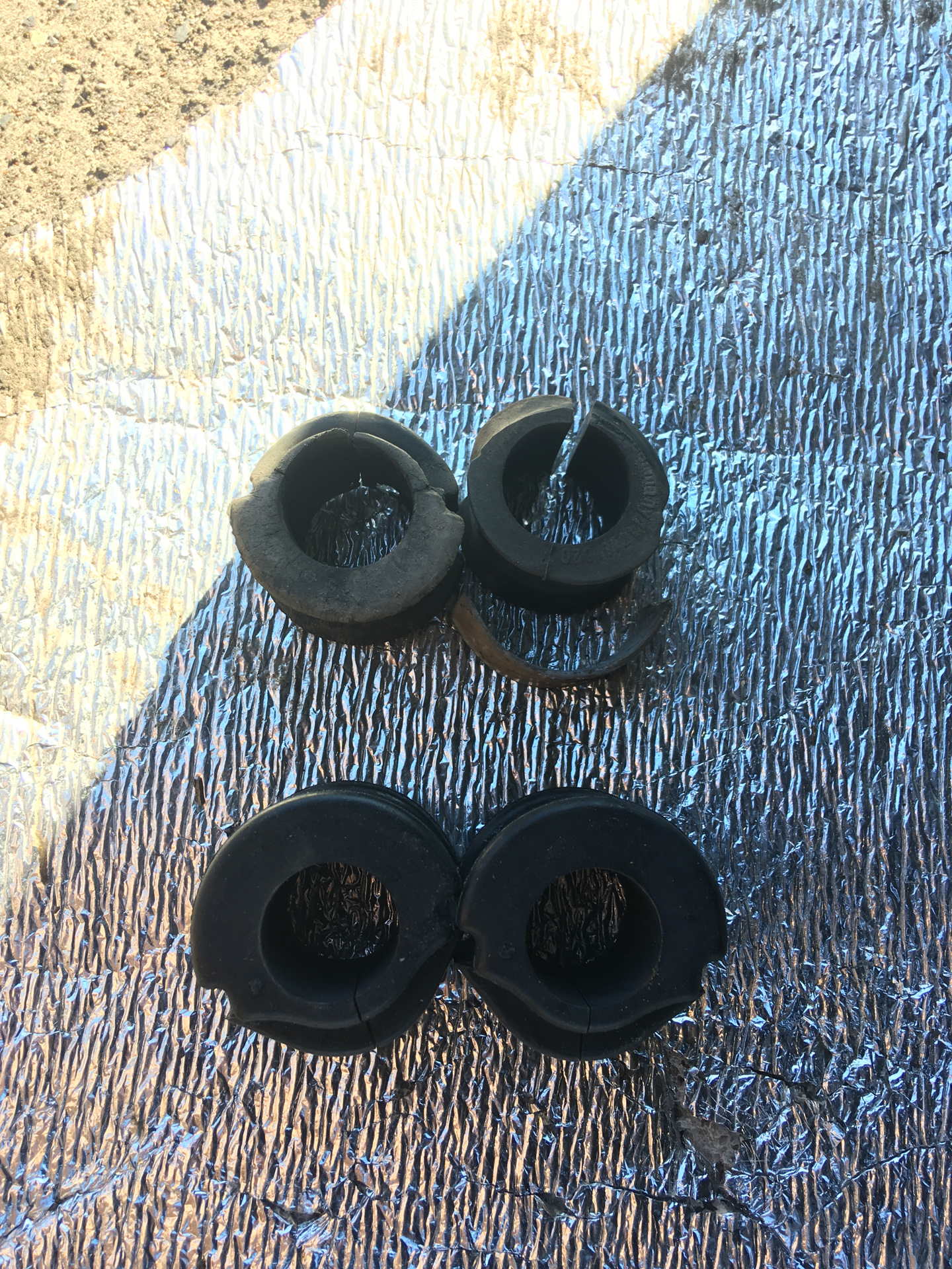 Втулки стабилизатора — Audi 80 (B3), 9,9 л, 1987 года | своими руками ...