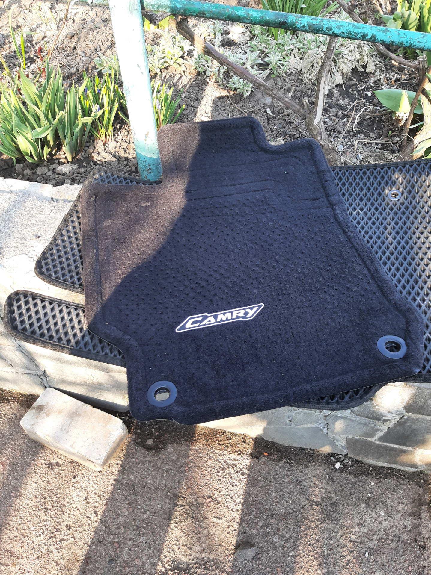 Феншуй подъехал😉 — Toyota Camry (XV40), 3,5 л, 2007 года | аксессуары ...