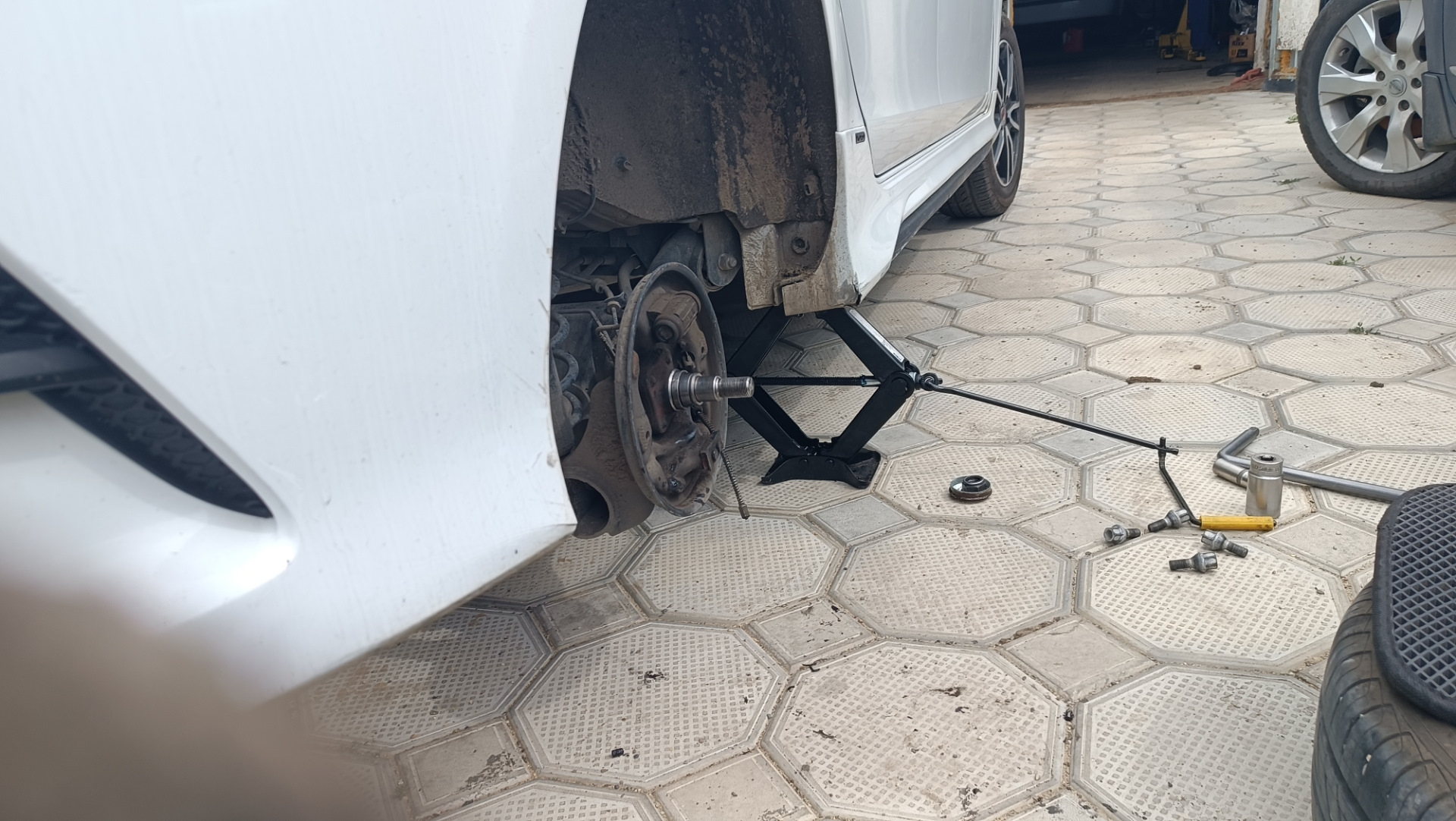 И снова задний ступичный подшипник — Lada Vesta (1G), 1,6 л, 2019 года ...