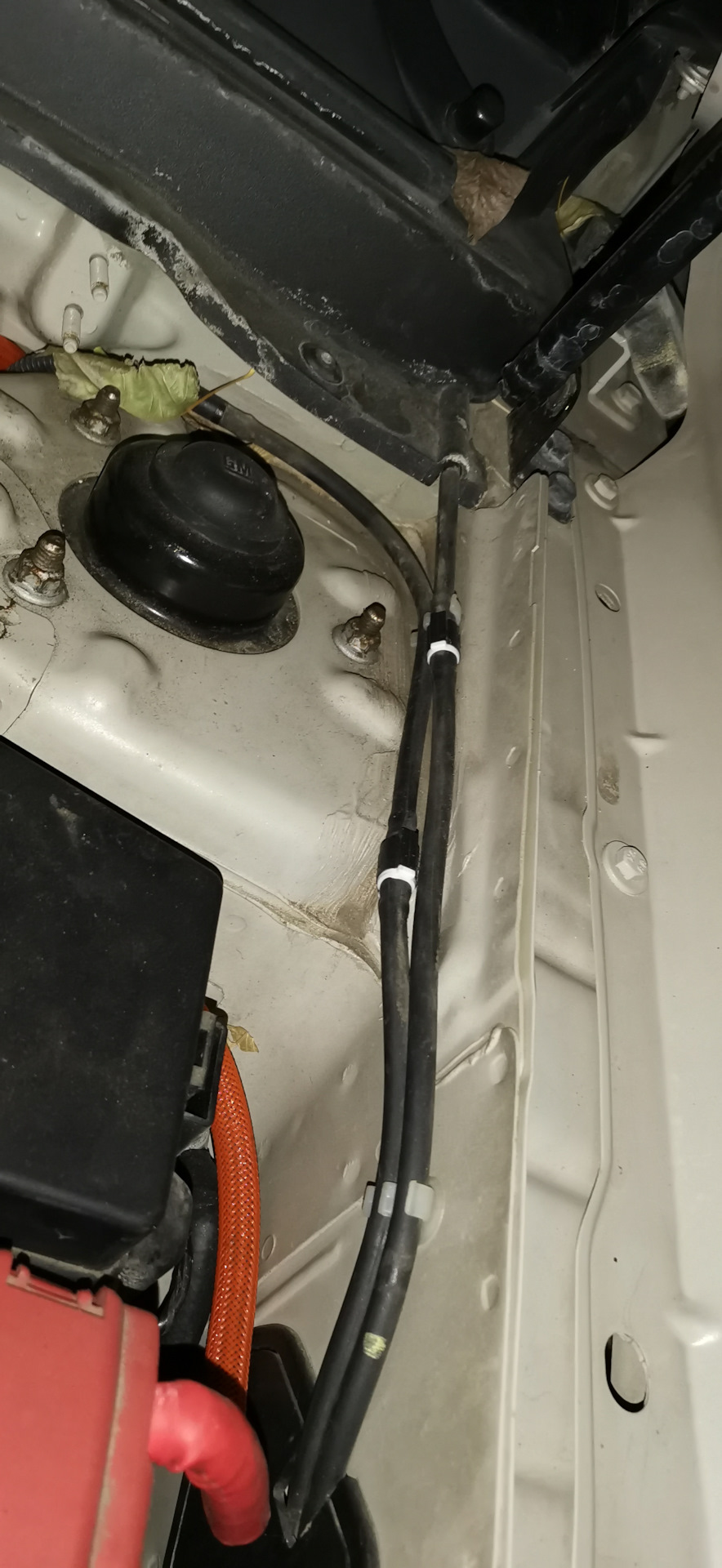 Обратные клапана на омыватель — Chevrolet Captiva (1G), 3,2 л, 2007 ...