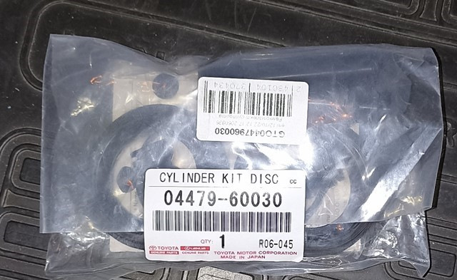 Замена задних тормозных колодок. И стояночных тоже. — Toyota Land ...