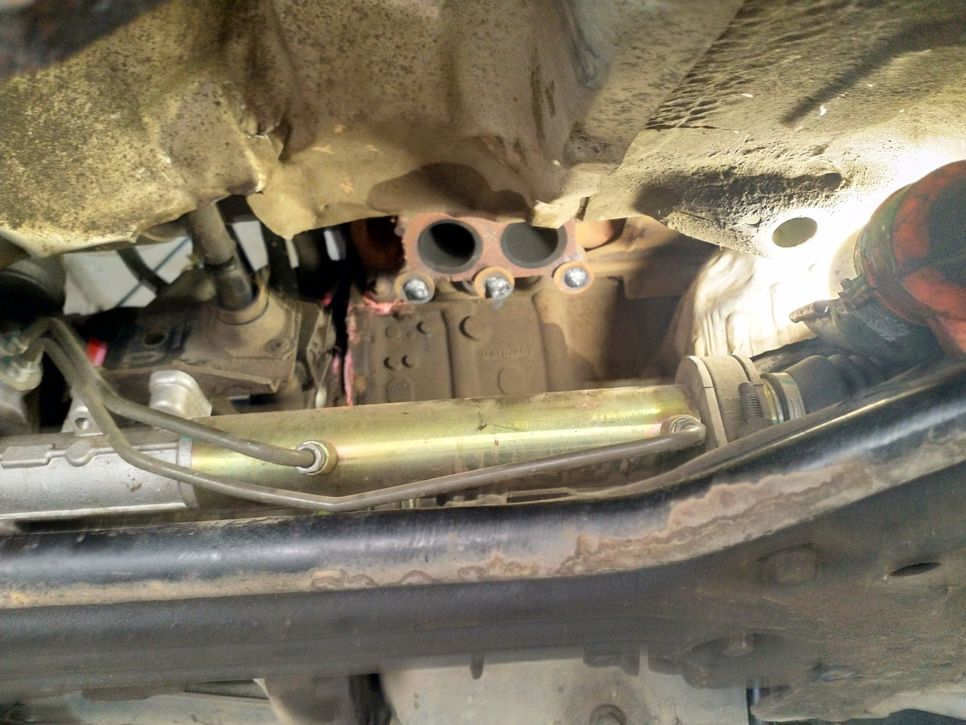 Гофры глушителя — Volkswagen Polo Classic Mk3, 1,6 л, 1997 года ...