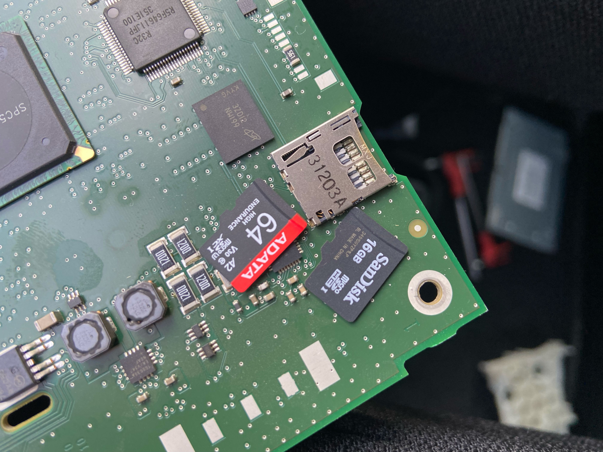 Changing SD card on SMEG+ — Citroen Grand C4 Picasso (2G), 2 л, 2014 ...