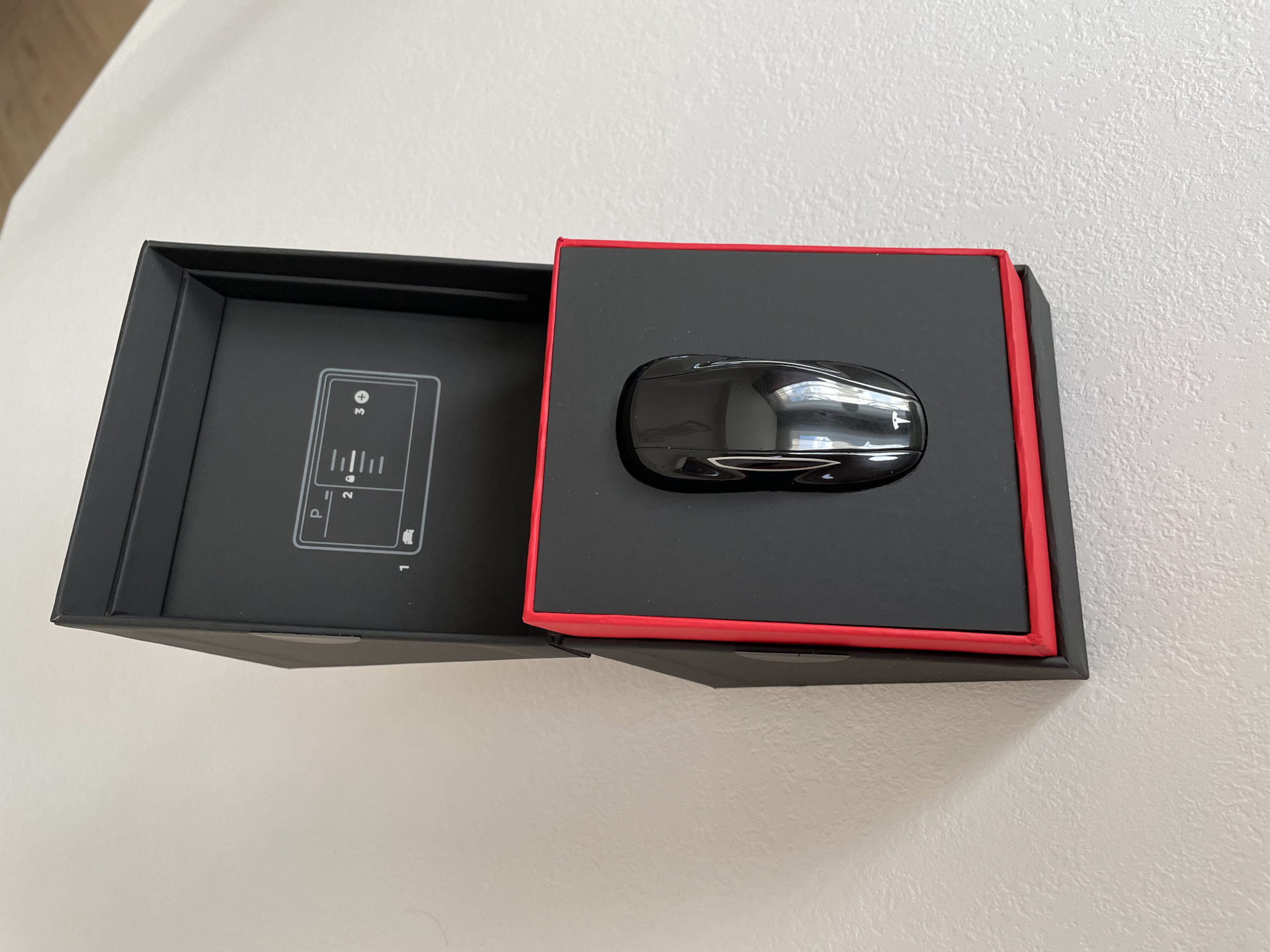 Ключ машинка (key fob) для Model Y (3) второе поколение — Tesla Model Y ...