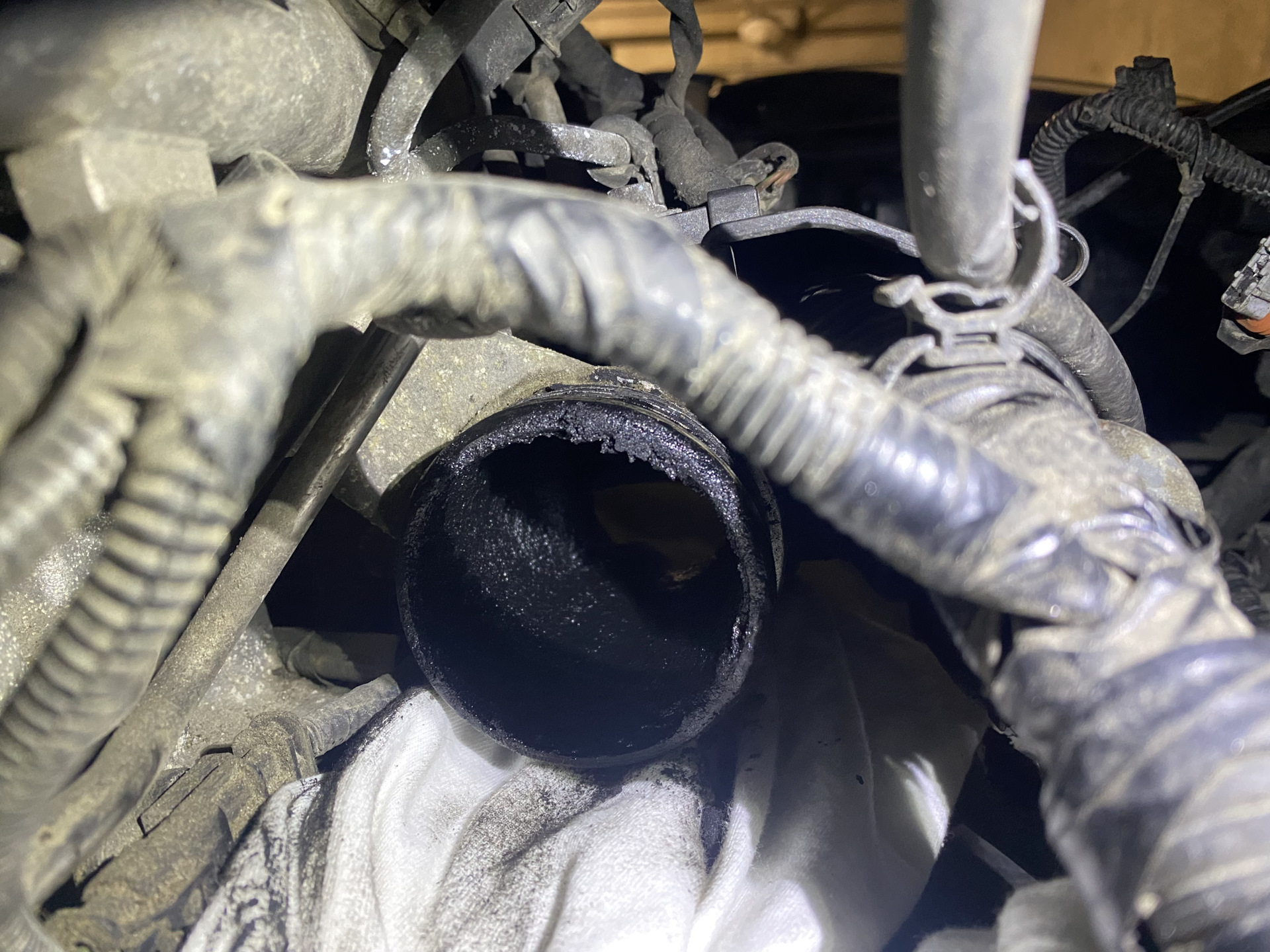 То 351700 км / чистка дроссельной заслонки. — Volvo XC60 (1G), 2,4 л ...