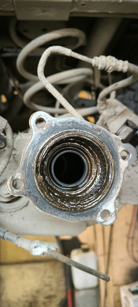 Замена заднего ступичного подшипника. Замена переднего коренного ...