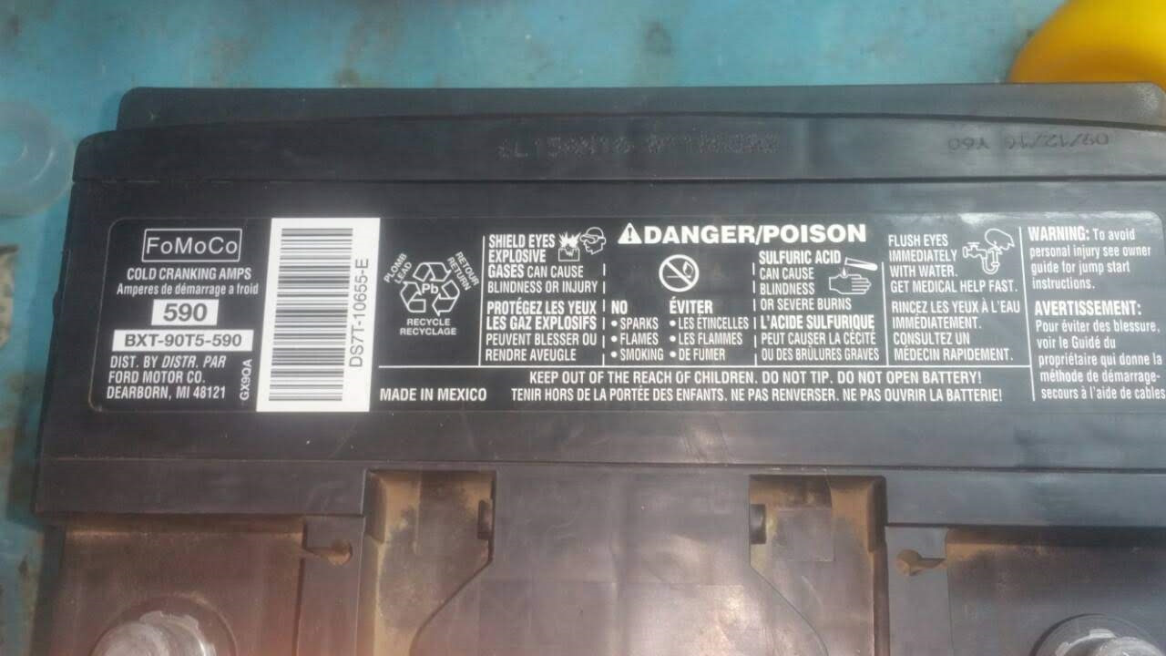 Замена аккумуляторной батареи( — Ford Fusion (2G), 2,5 л, 2017 года ...