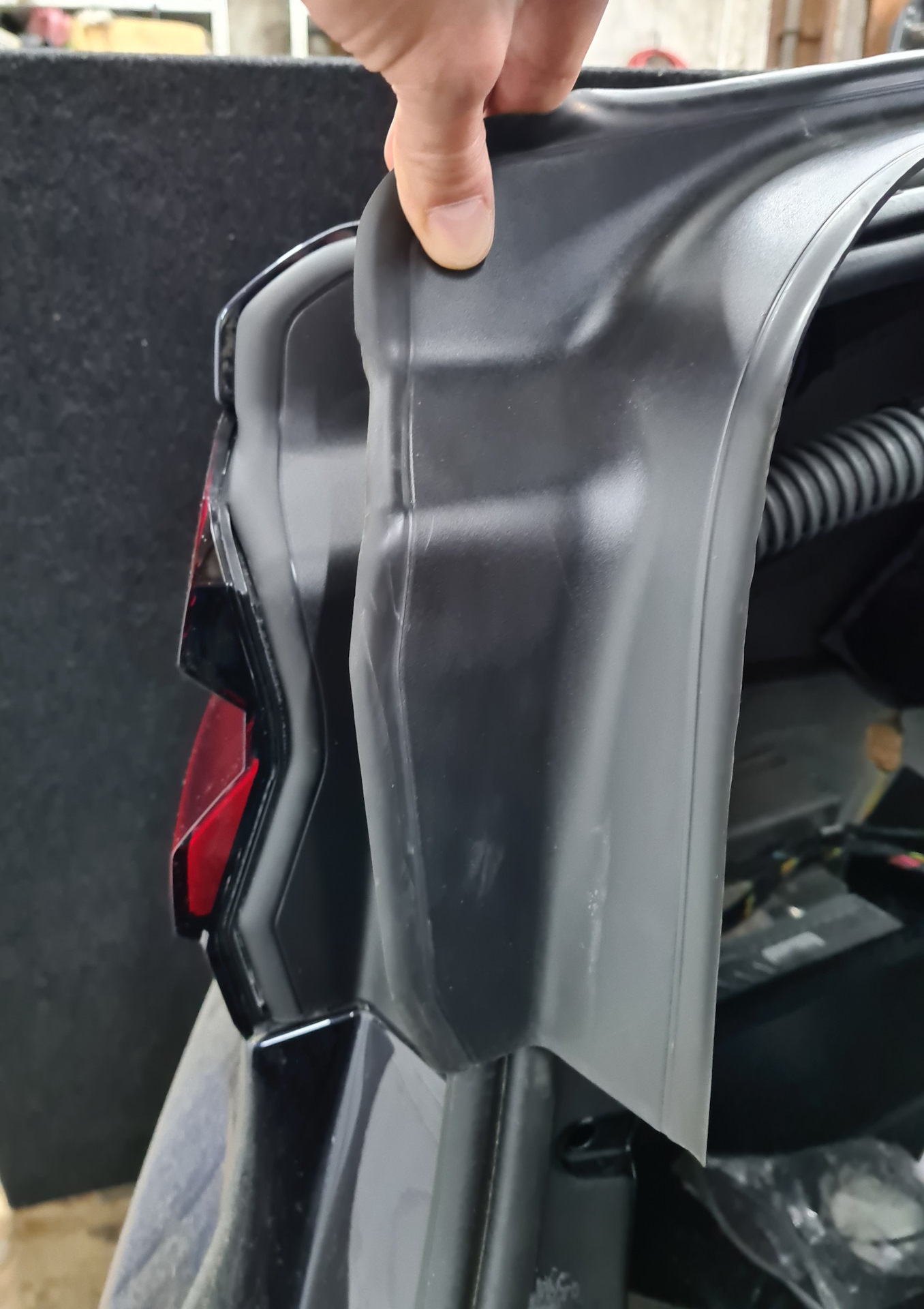 Замена задних фонарей BMW G30 на рестайлинговые — BMW 5 series (G30), 2 ...