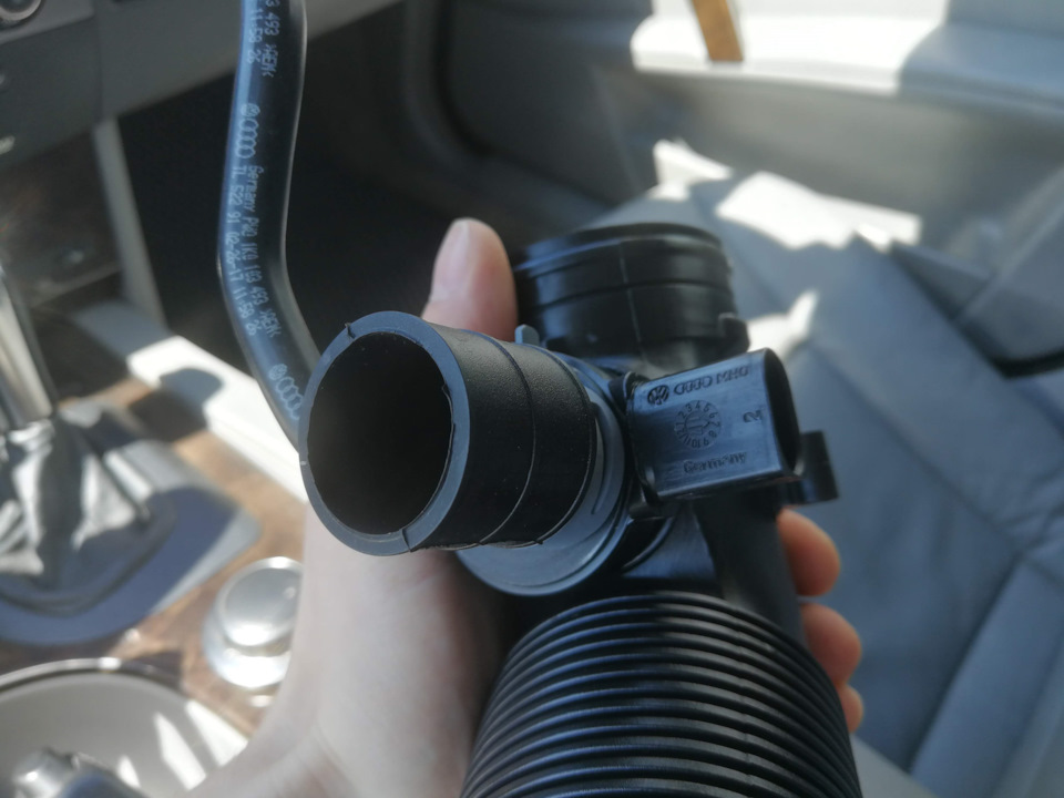 1J0129684CH Патрубок воздушного фильтра VAG | Запчасти на DRIVE2