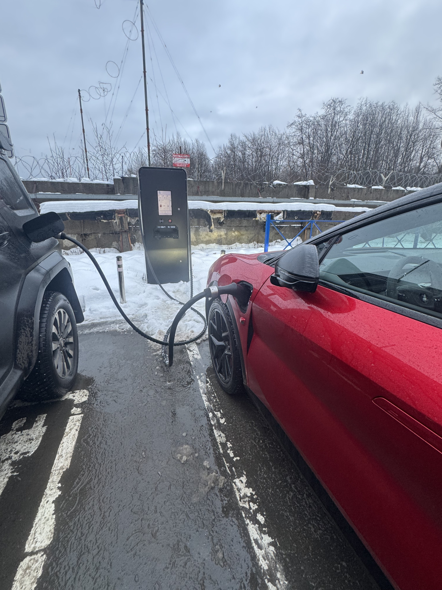 Первая общественная заправка — Lotus Eletre, 2024 года | заправка | DRIVE2