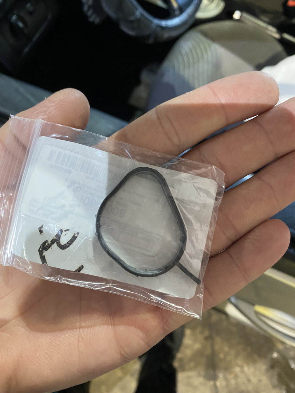 Замена термостата, да здравствует тепло — Ford Fusion, 1,6 л, 2008 года ...