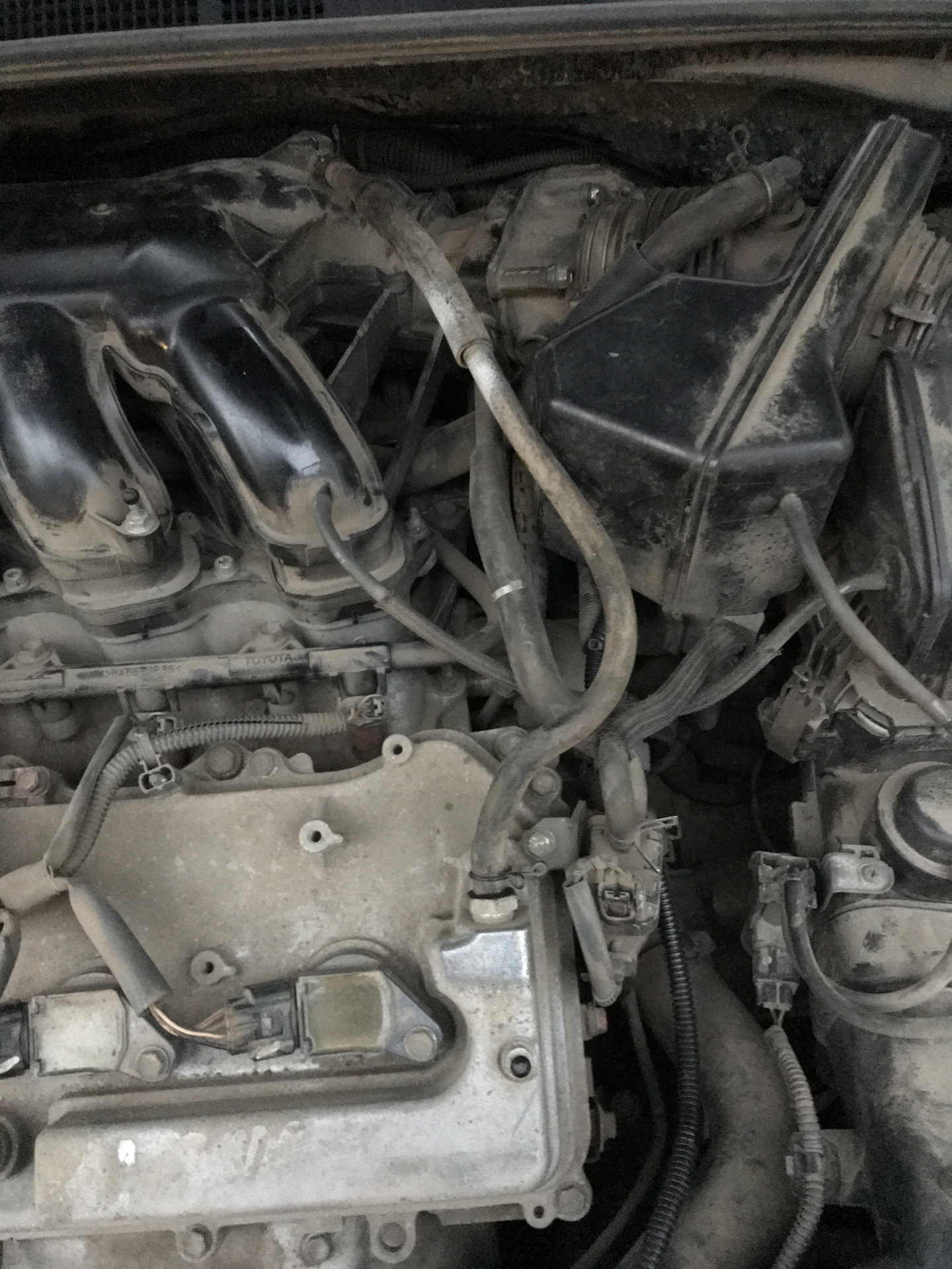 Замена свече и прокладок впускного коллектора — Toyota Camry (XV40), 3 ...