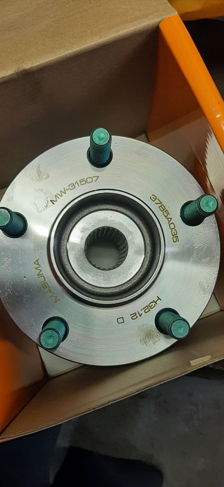 3785A035 Ступица задняя Mitsubishi | Запчасти на DRIVE2