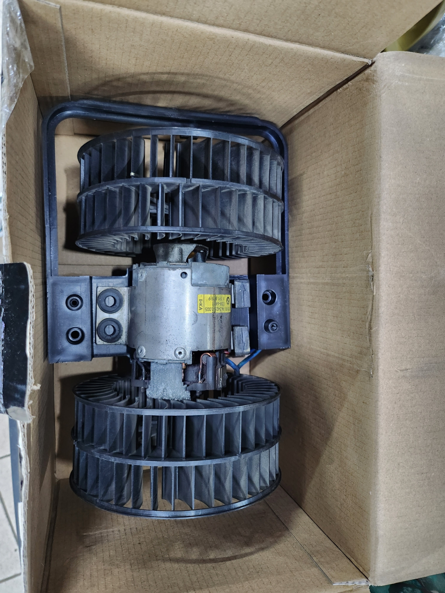 Новые форсунки, новый моторчик печки е38 — BMW 7 series (E38), 4,4 л ...