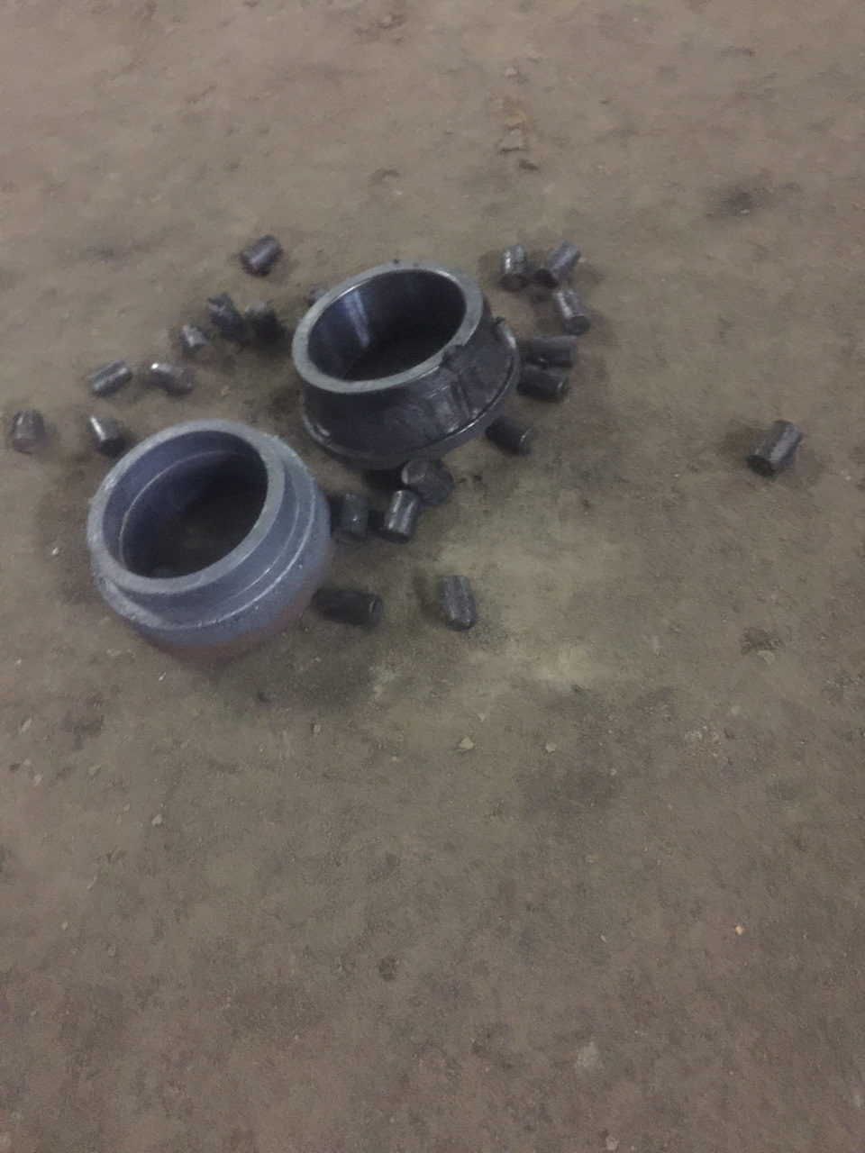 Замена заднего ступичного подшипника — Hyundai Grand Starex, 2,5 л ...