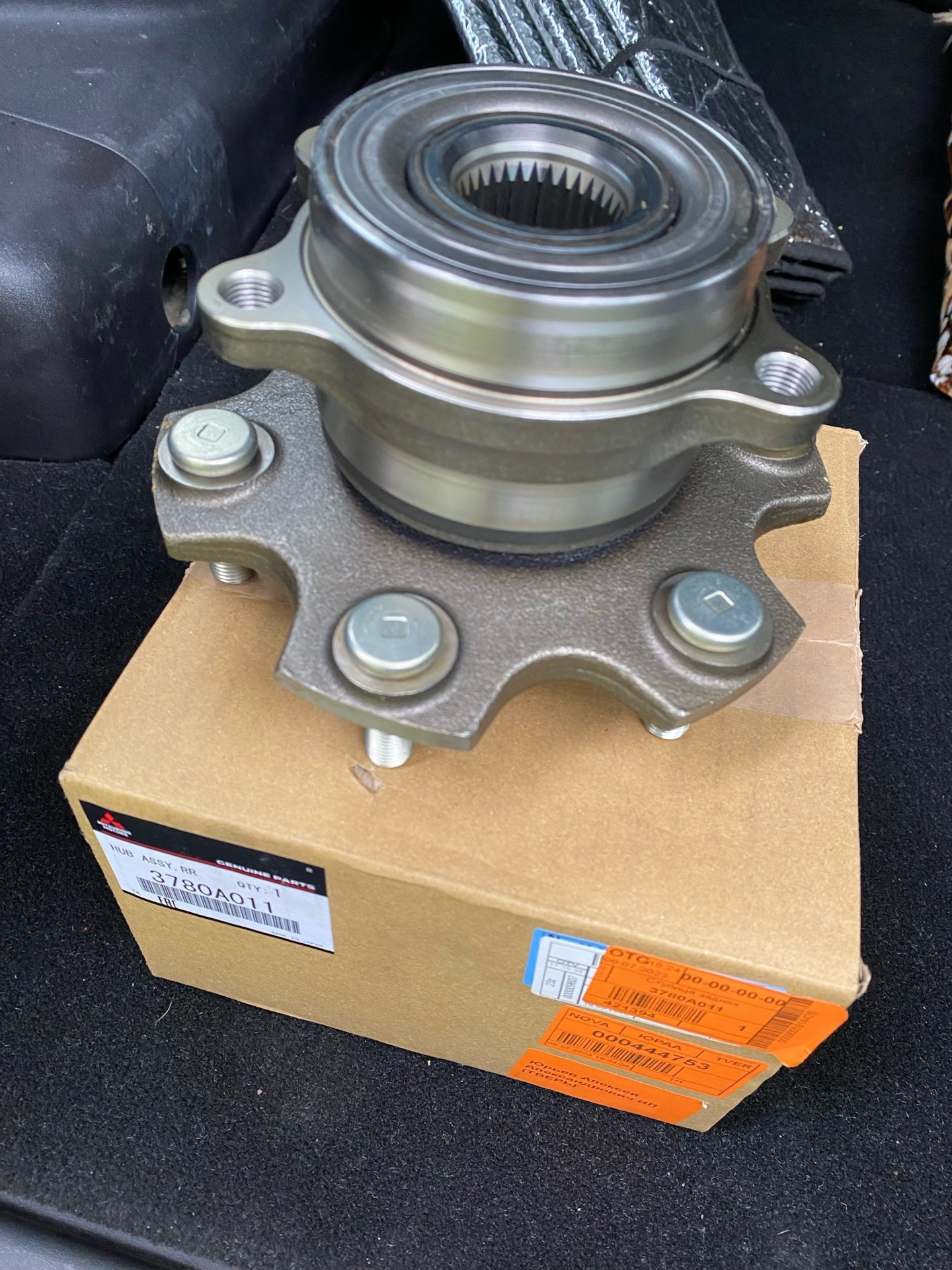 Замена трапеции дворников да ступицы задней — Mitsubishi Pajero (4G), 3 ...