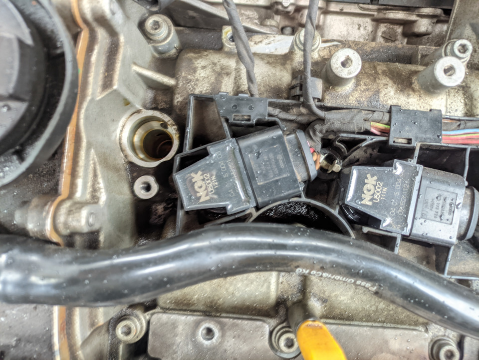 Замена уплотнительного кольца датчика фазорегулятора. Двигатель 1.4 ...