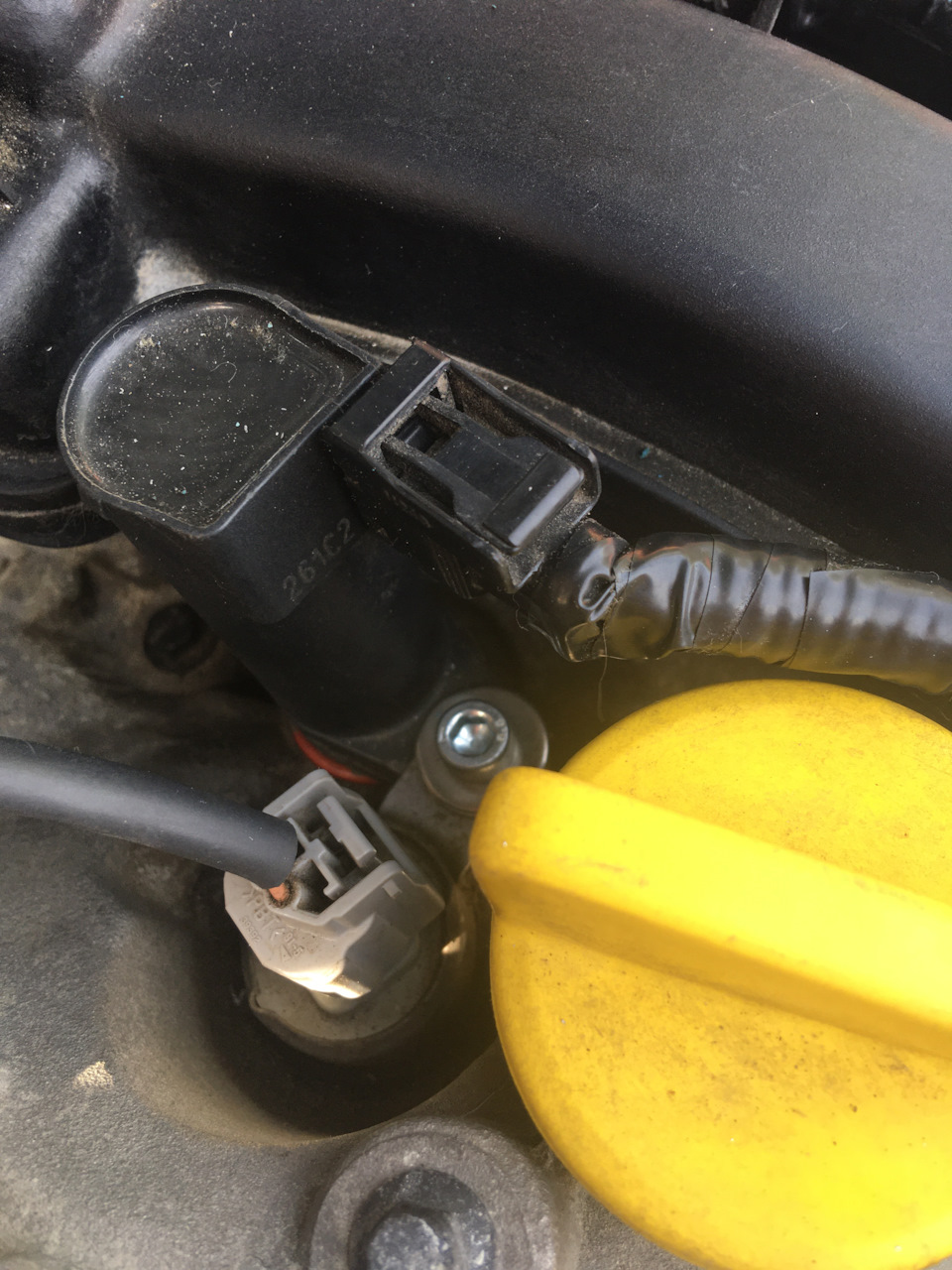 03.08.2020 — болт катушки — Renault Duster (1G), 2 л, 2012 года ...