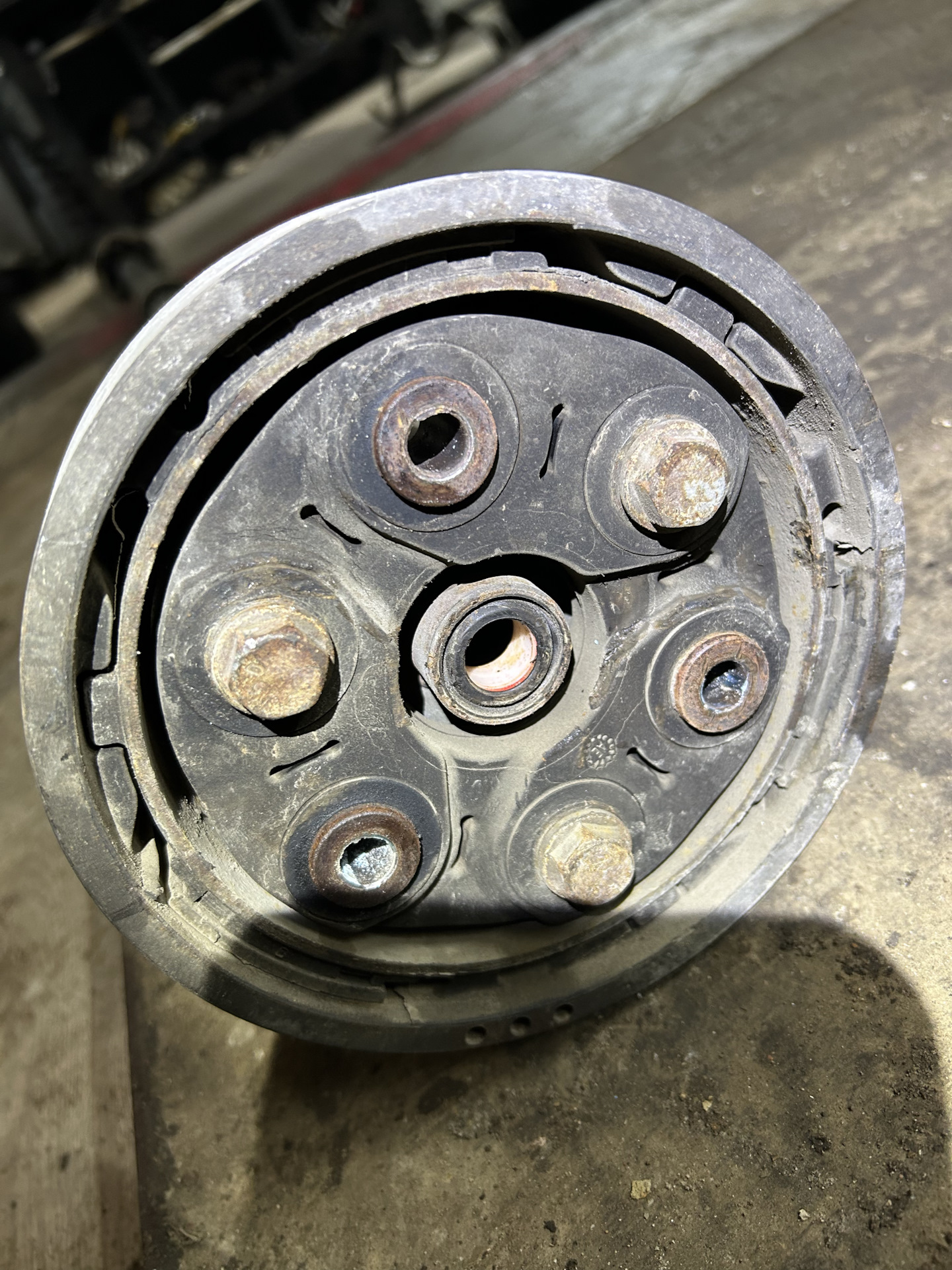 Замена муфт кардана — Volkswagen Golf R Mk6, 2 л, 2012 года | визит на ...