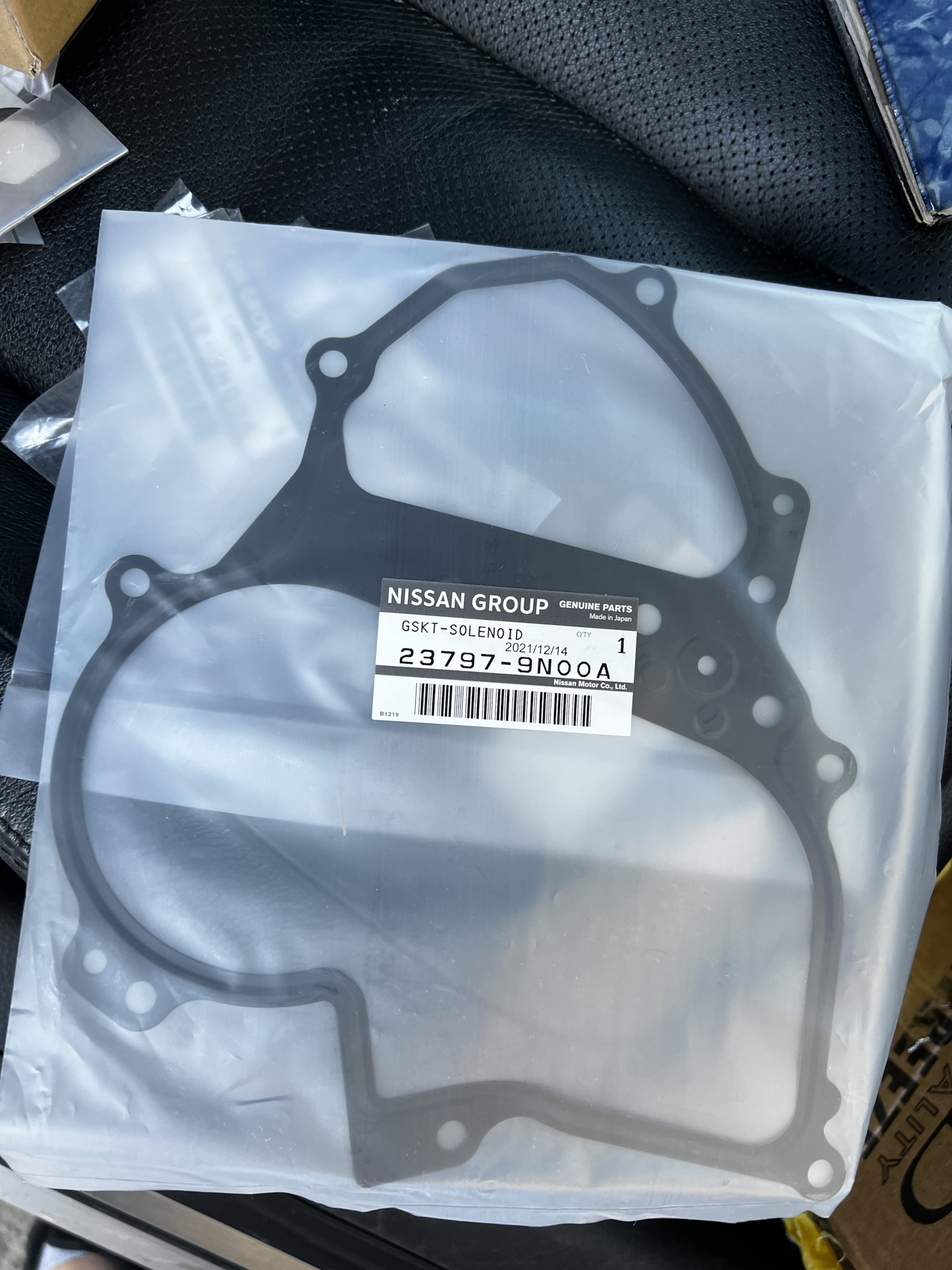 Замена бумажных прокладок — Nissan Teana (J32), 2,5 л, 2011 года ...