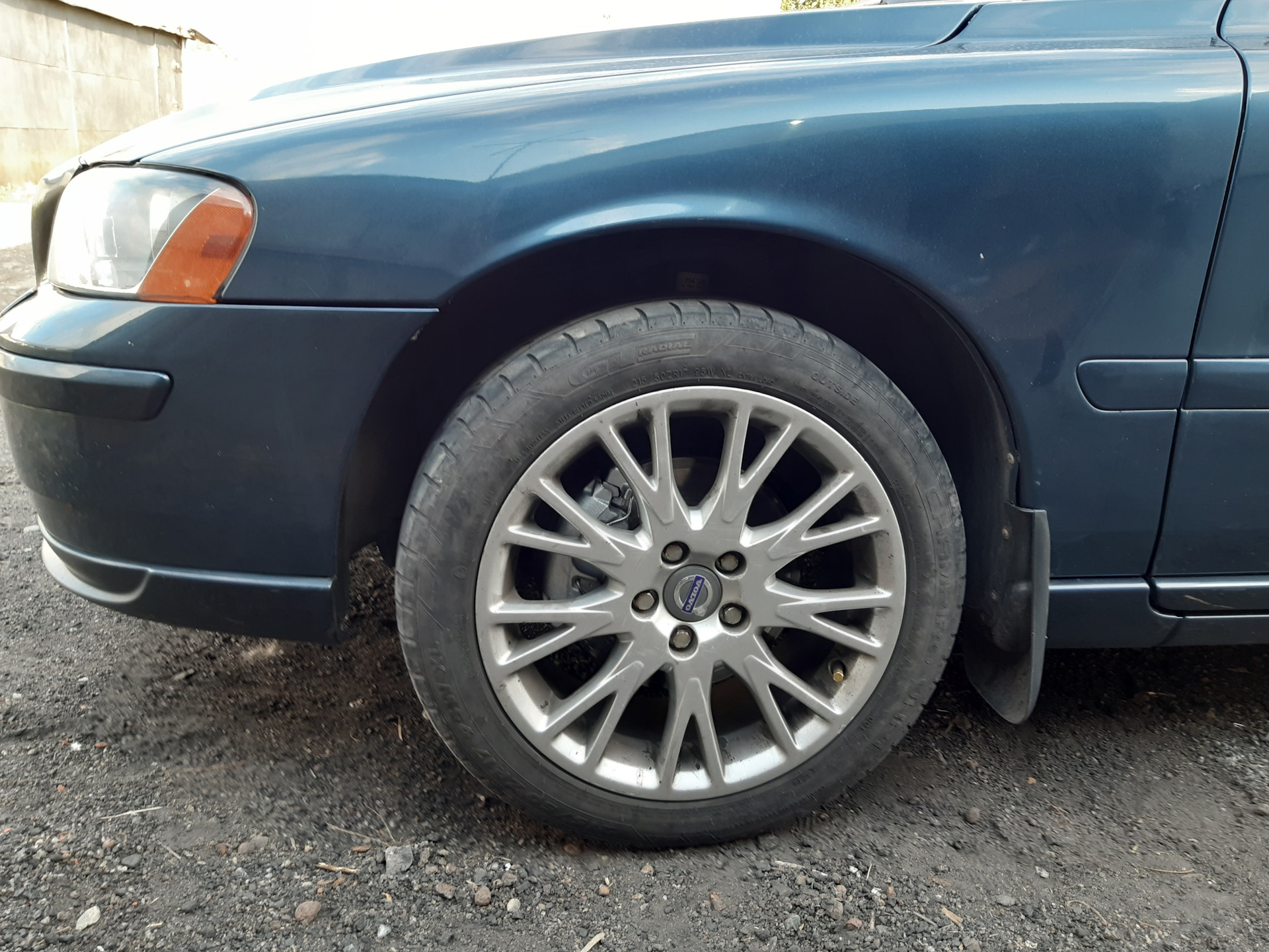 Замена передней ступицы и обслуживание тормозов — Volvo S60 (1G), 2,4 л ...