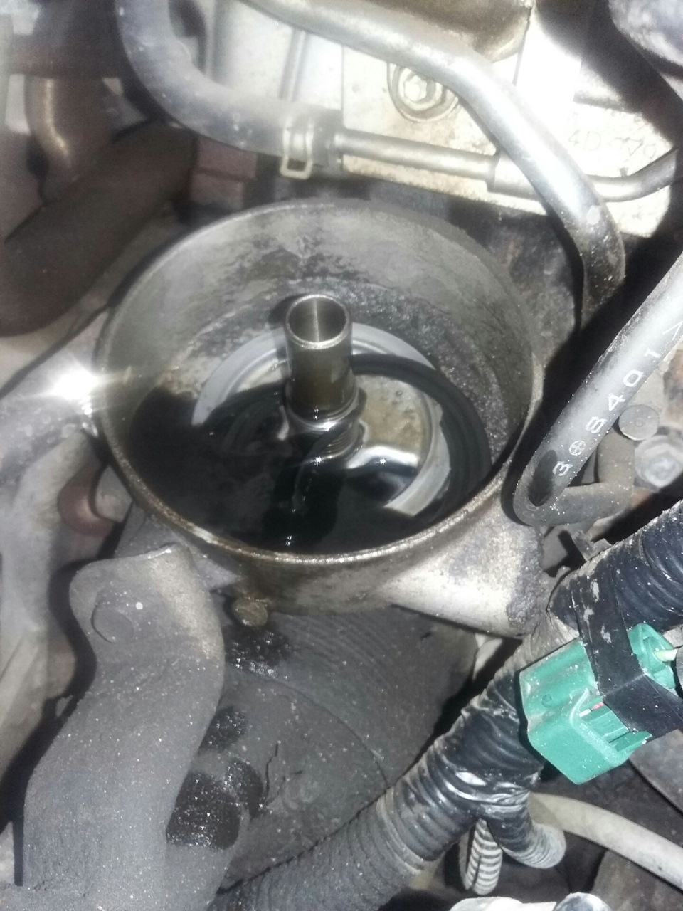 Замена масла. Снова ЛУКОЙЛ Genesis Armortech 5W-40. Съемник масляного ...