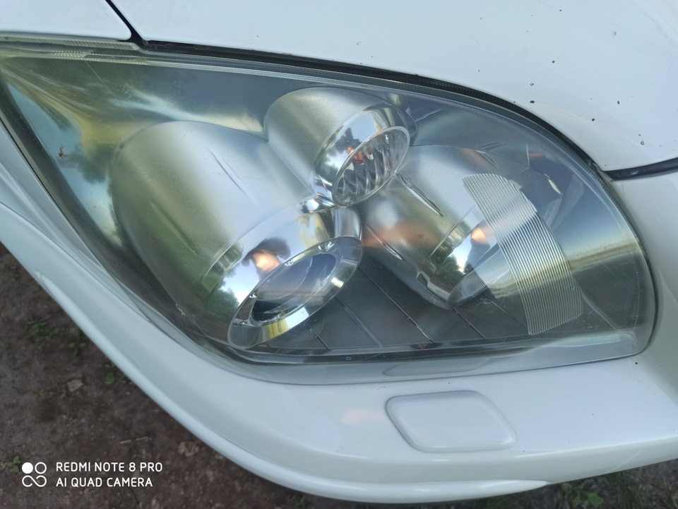 6. Косметическая полировка фар (Abro HR-237) — Toyota Avensis II, 2 л ...